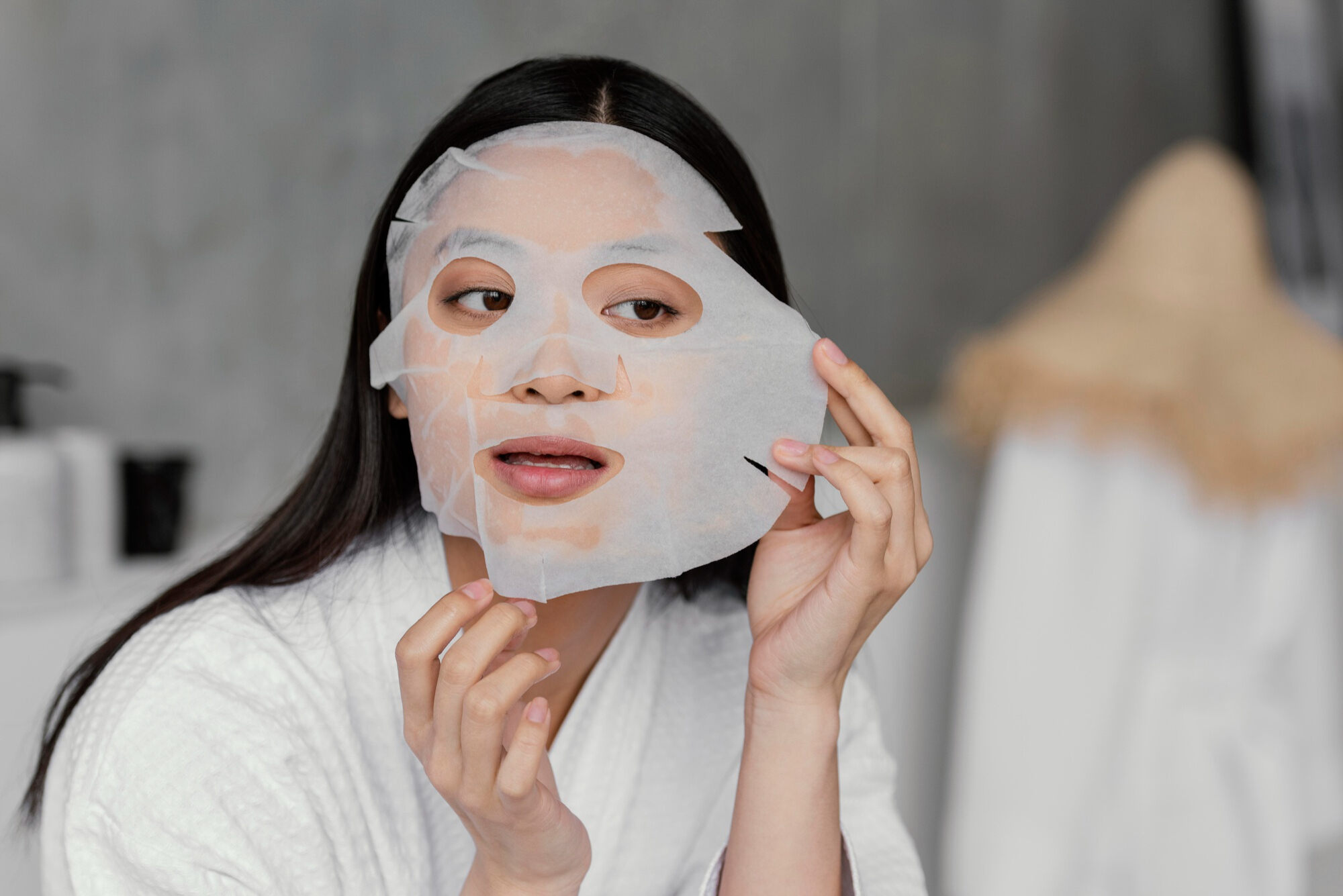 Sheet Mask: Benefits and Its Use in Facial Skin Care :: Fitie :: Articles