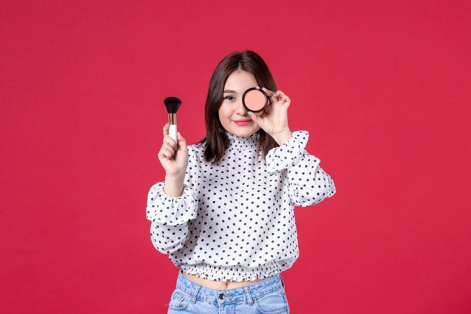 The Key to Creating Long-Lasting and Non-Fading Makeup :: Fitie :: Articles